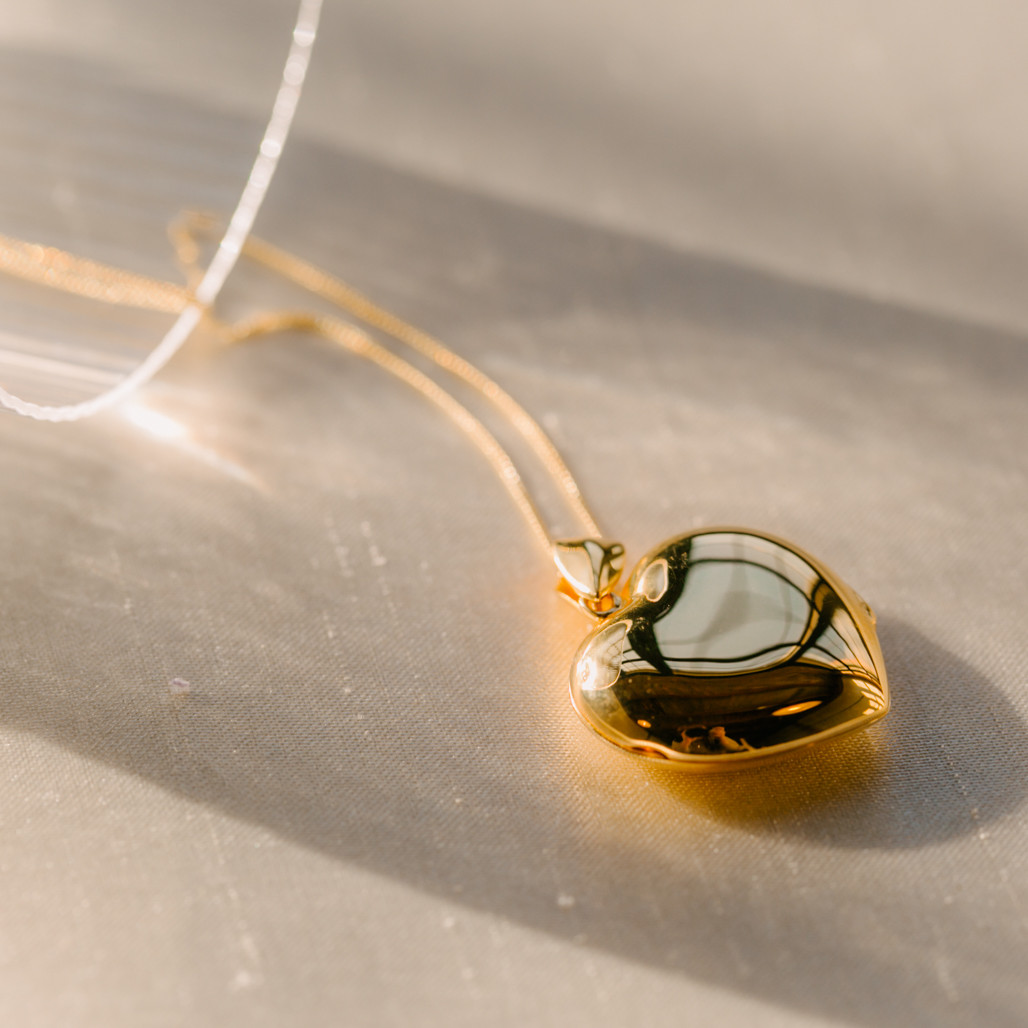 Custom Heirloom Lockets with One or Multiple Photos | The Locket Sisters