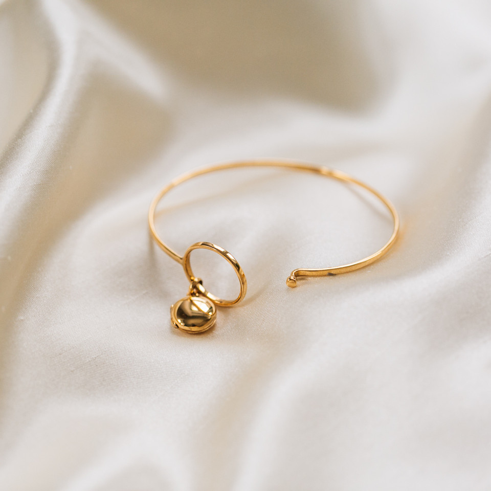 Gold Bangle Locket Bracelet with permanent photos and pictures inside ...