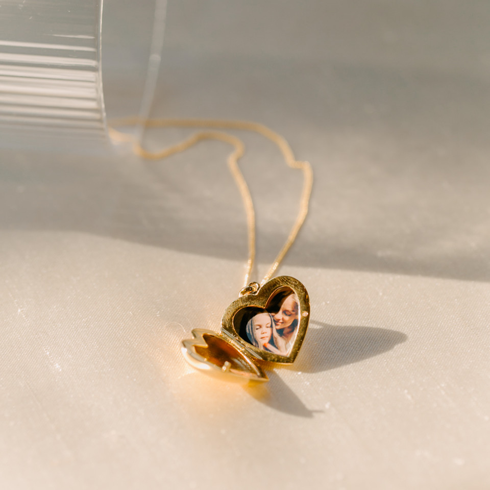 Custom Heirloom Lockets with One or Multiple Photos | The Locket Sisters