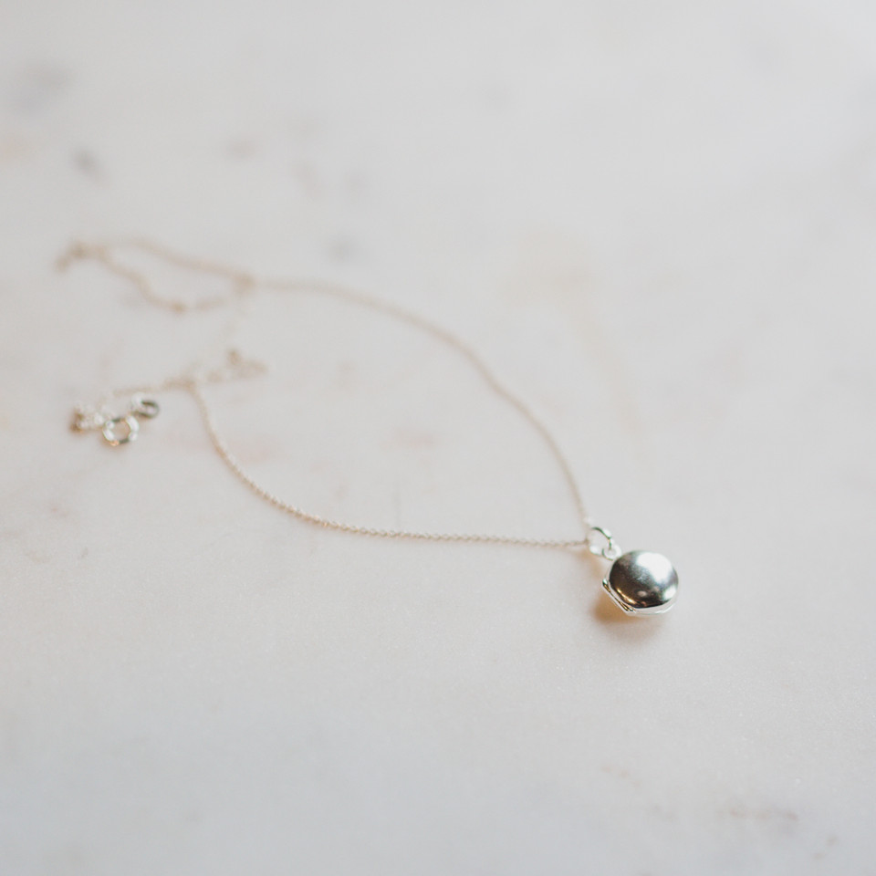 Modern and Classic Custom Lockets with Photos and Pictures Inside Done ...