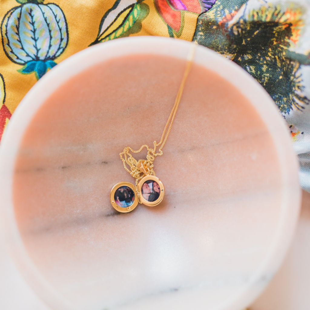 "Her one year anniversary present!" - Locket Sisters