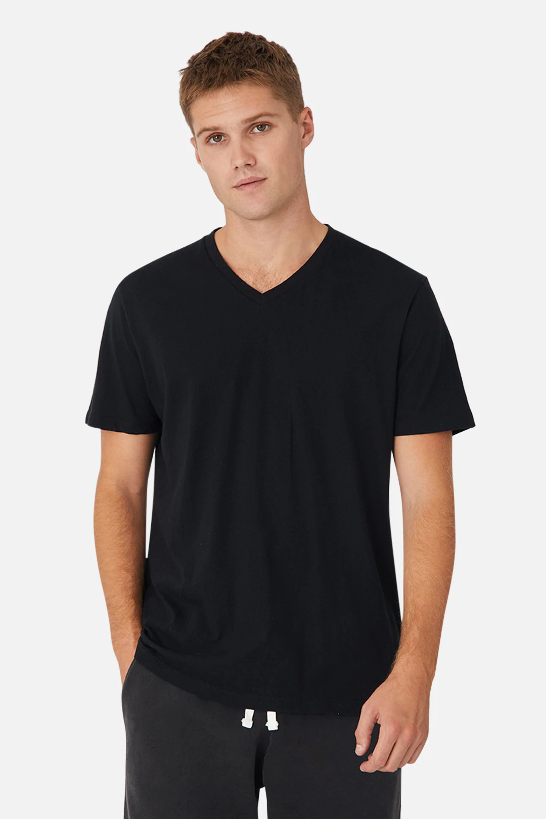The New Basic Vee Tee-Black - Trims Collective
