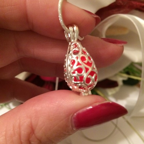 Aromatherapy Oil Diffuser Teardrop Necklace - Cleopatra Bling