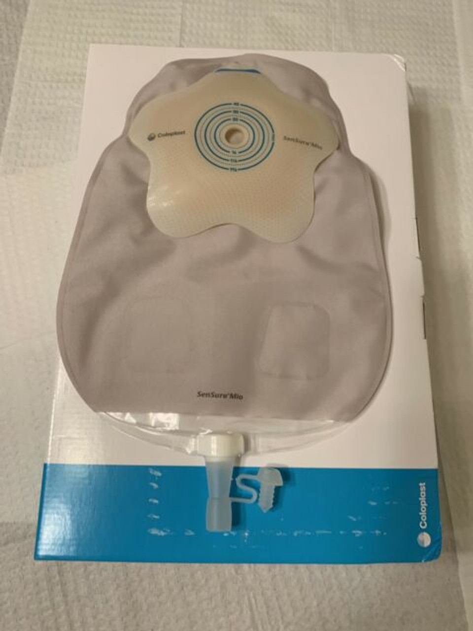 Coloplast 18402 - Urostomy Pouch SenSura® Mio Concave One-Piece System 10-1/2 Inch Length, Maxi ...