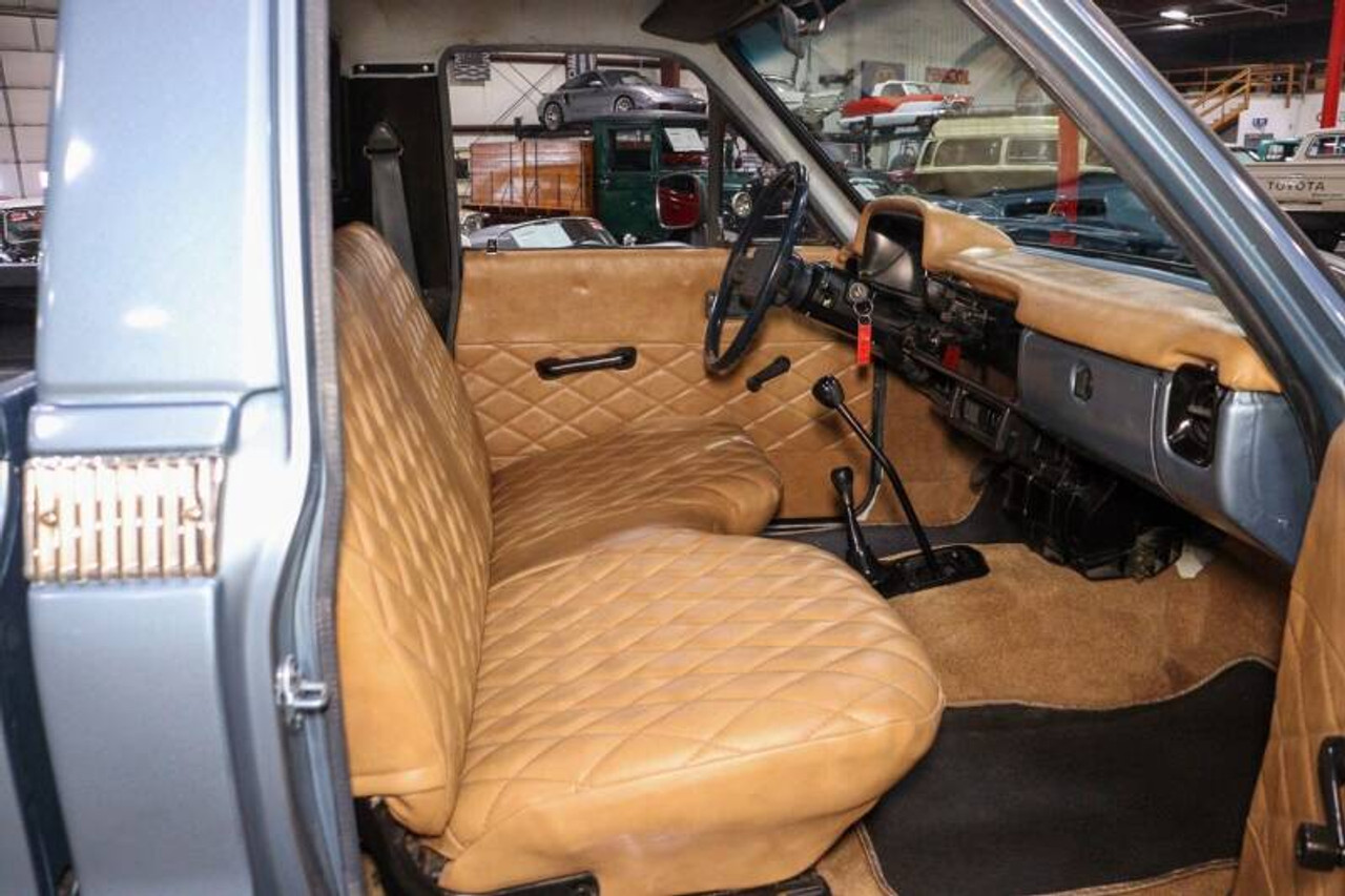 T714 1978-1983 Toyota Pickup Regular Cab Solid Bench Seat with Large ...