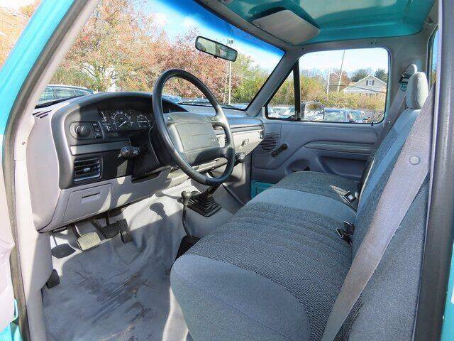 F206 1992-1997 Ford F150-F350 Regular and XCab Front Solid Bench Seat ...