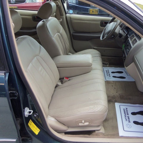 T664 1995-1997 Toyota Land Cruiser and Lexus L450 Front Buckets with ...