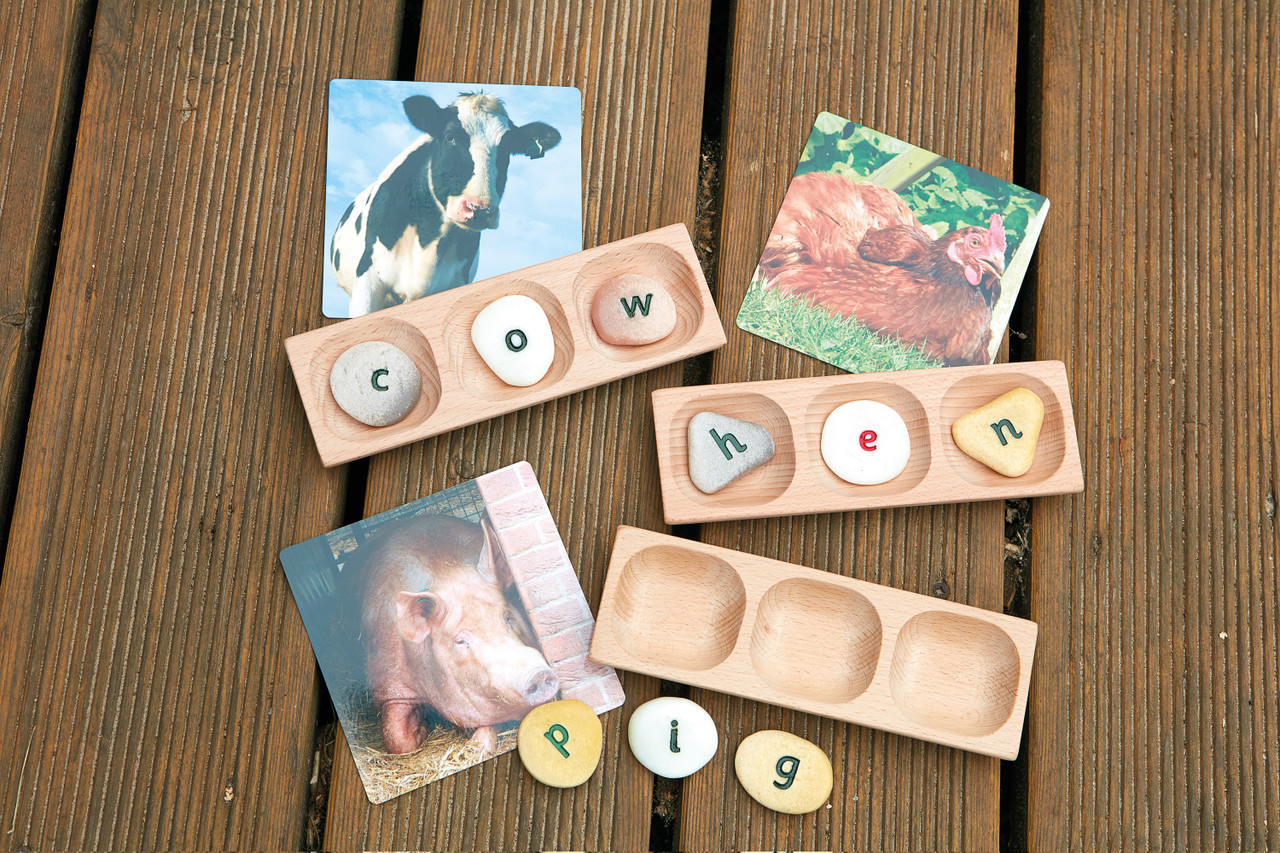 Pebble Word Building Tray - 3 Letters - Every Educaid