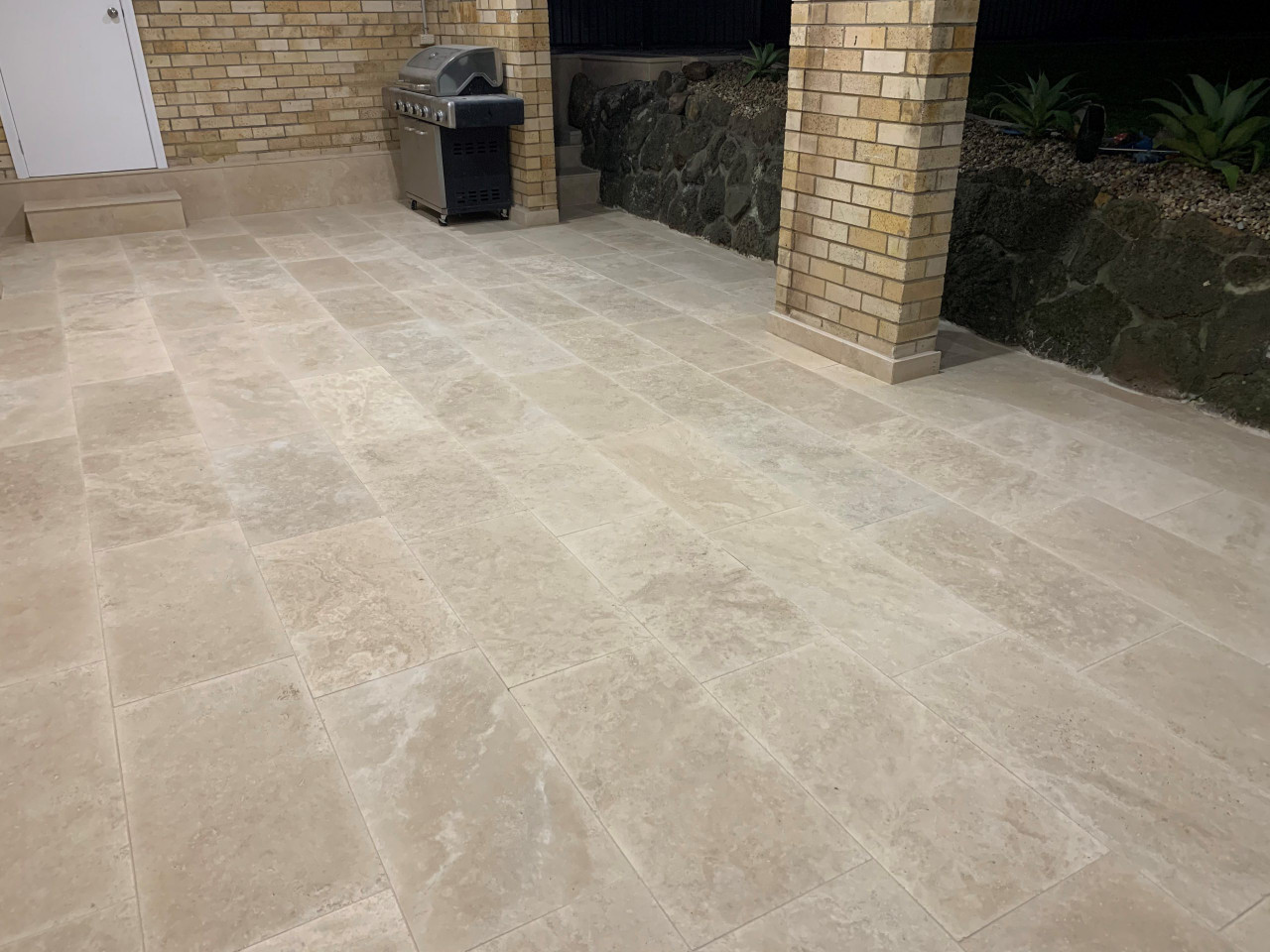 Kas Premium Classic Ivory Travertine 30mm Paver