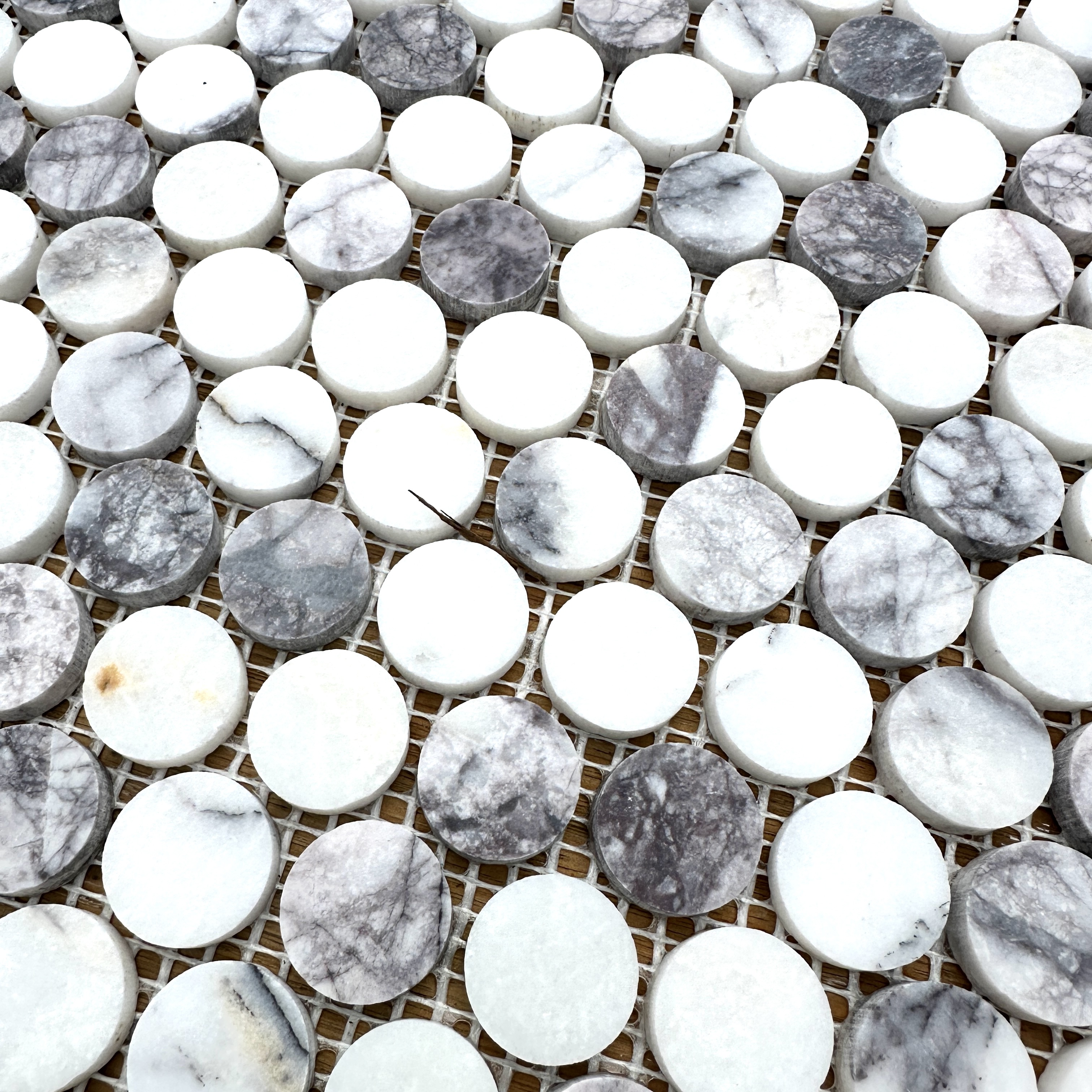 New York Honed Marble Penny Round Tile 23mm