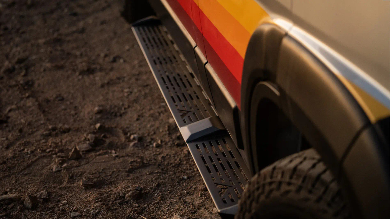 Recon Side Steps - Promaster | Aluminess