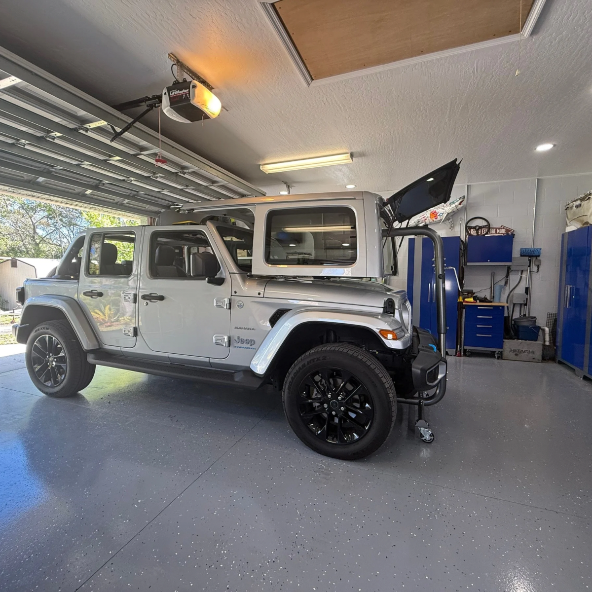 LIFTnGO™ - Hardtop Removal Tool and Storage Device for Jeep Wrangler ...