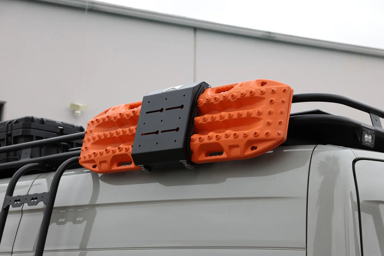 Roof Rack MaxTrax Adapter - Universal | Aluminess