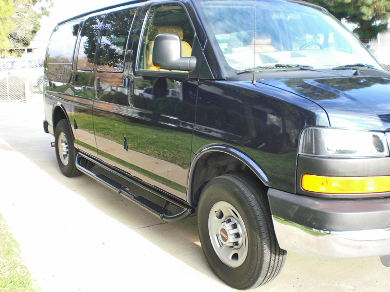 All-Aluminum Nerf Bars for Chevy Express – Aluminess