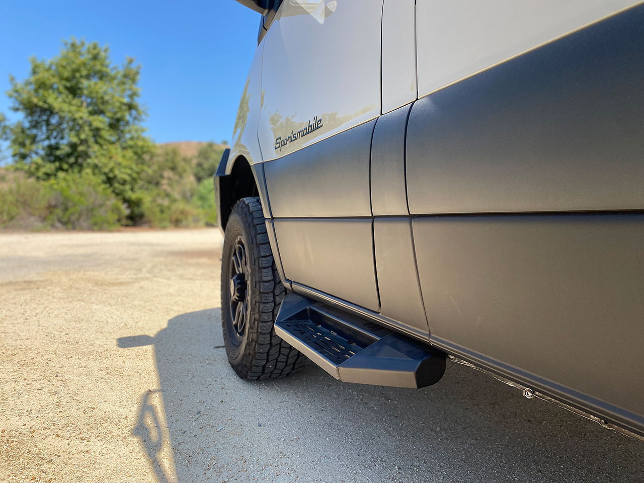 Sprinter Touring Side Steps | 2007-2025 | Aluminess