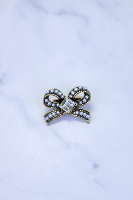Heirloom Wishes Brooch Set