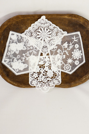 Set Of 4 Lace Pocket Patches