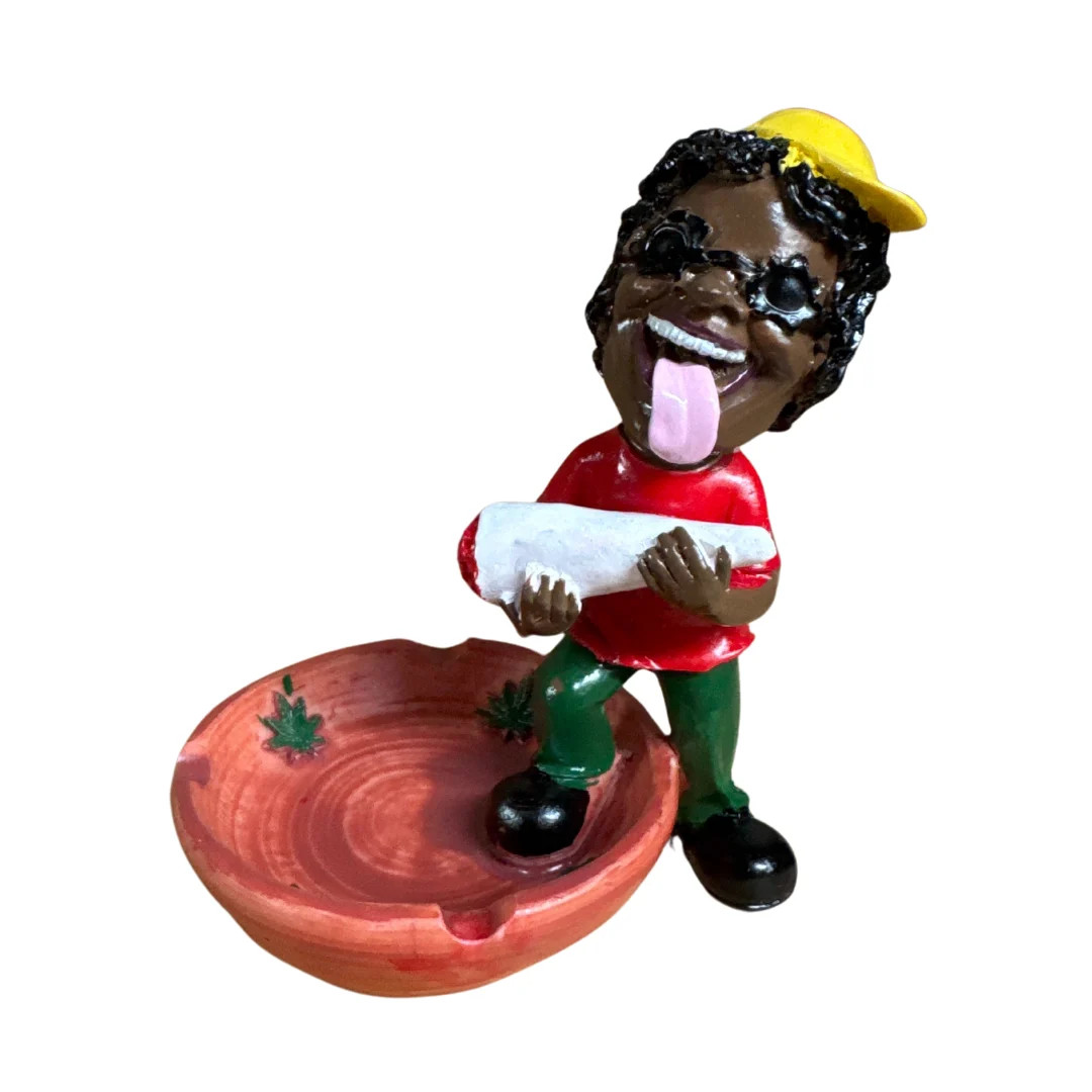 RASTA MAN CHILLIN SMOKING ASHTRAY - Adyah Wholesale