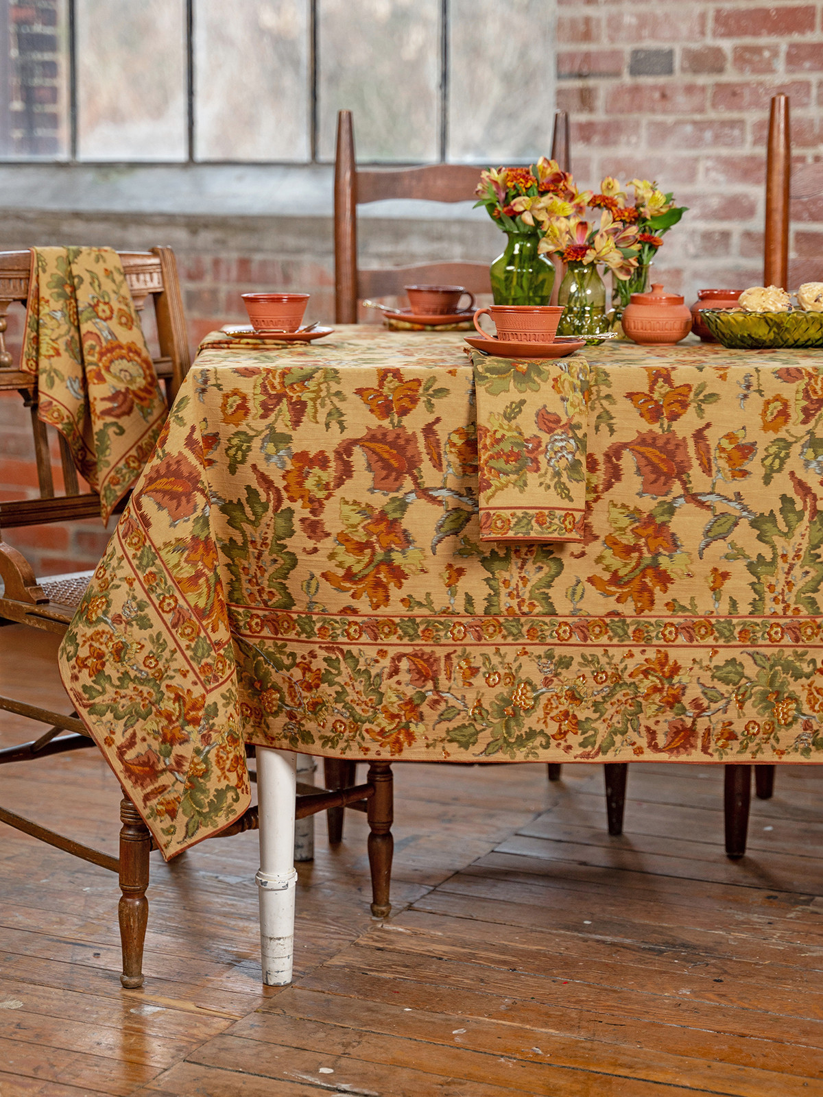 Tablecloths | April Cornell: Signature Table Linens