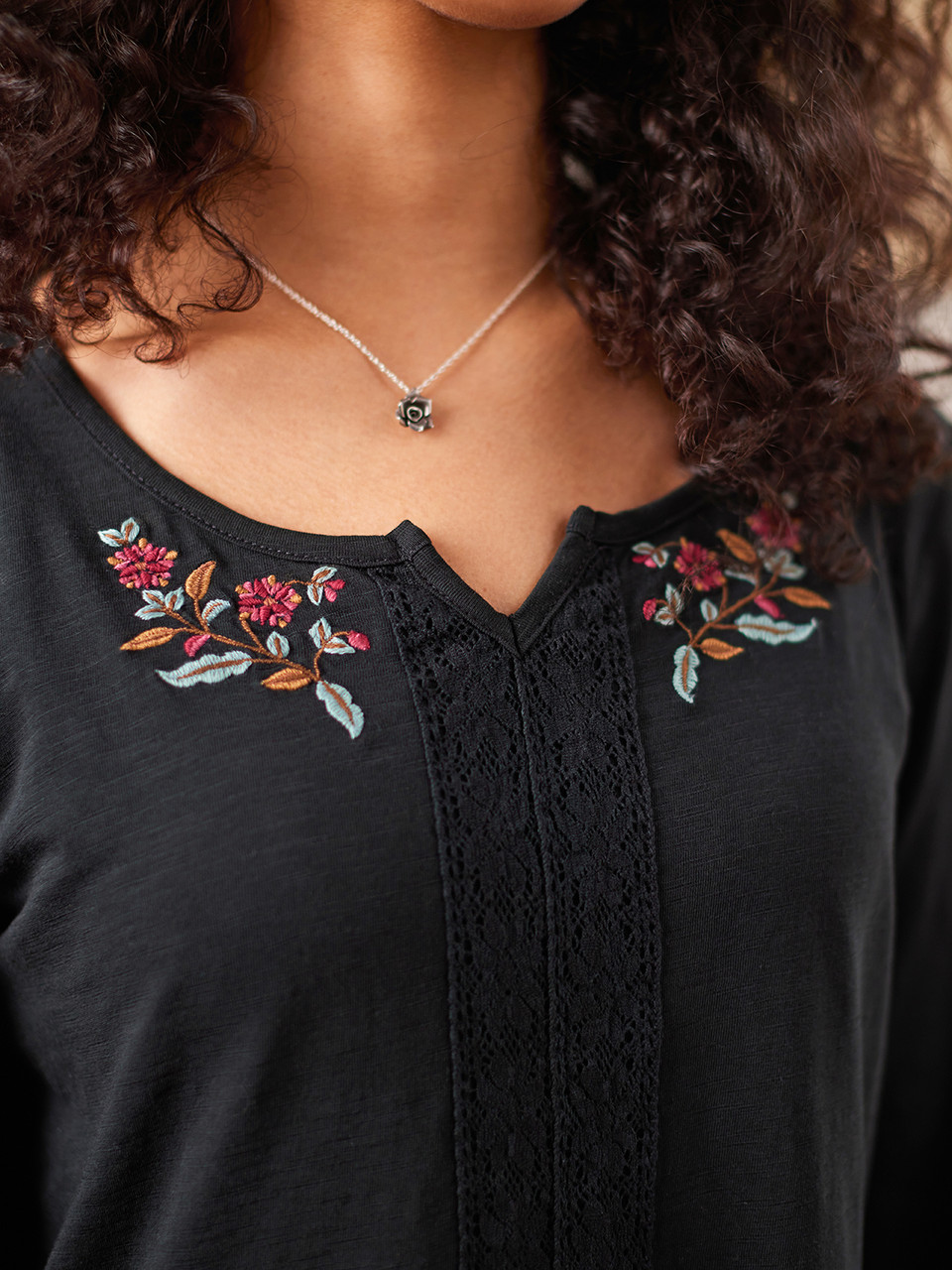 Market T-Shirt - Black | Shop Beautiful Designs by April Cornell