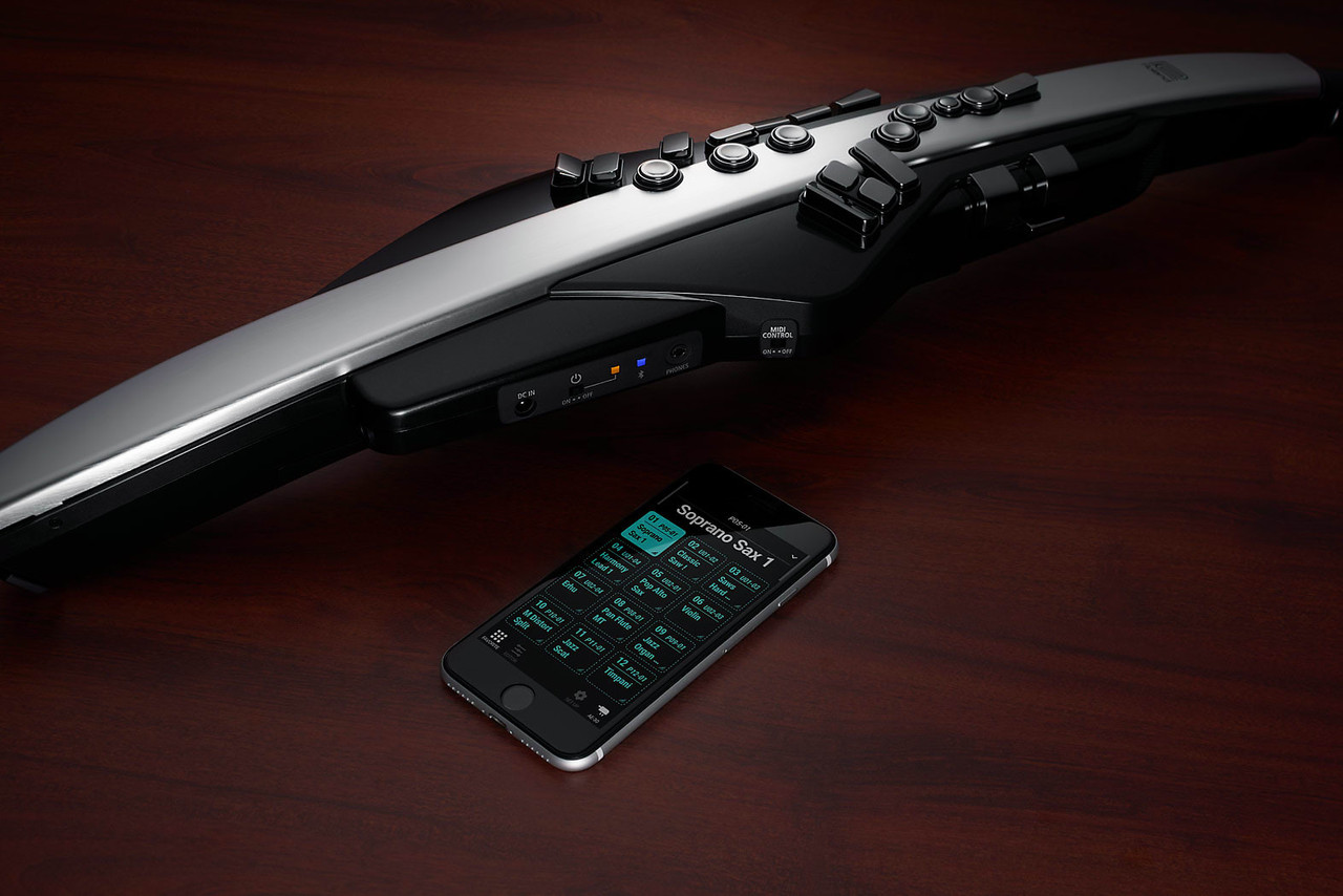 Roland AE-30 Aerophone Pro Digital Wind Instrument - Gelb Music