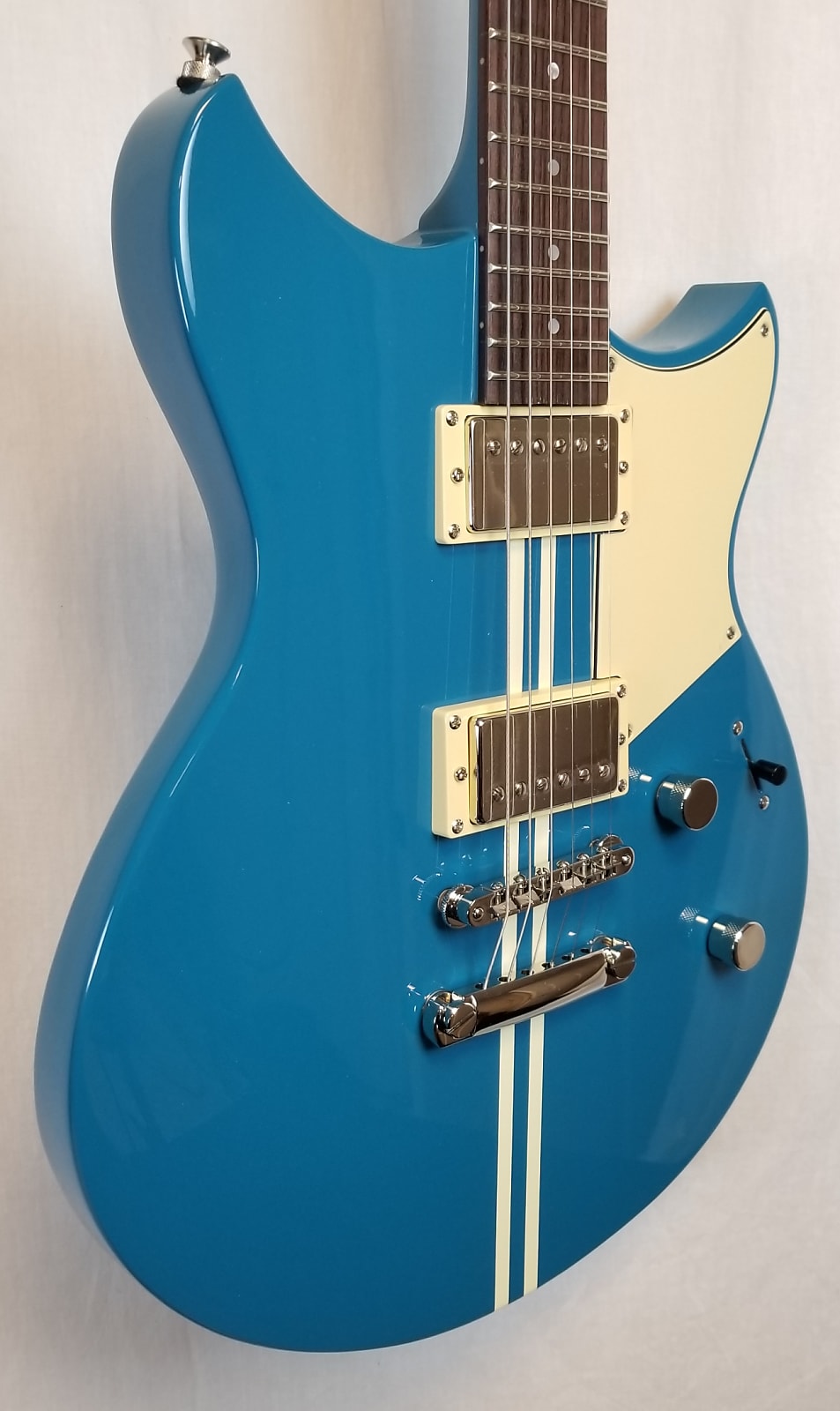 Yamaha RSE20 SWB Revstar Element, Chambered maple and mahogany body ...