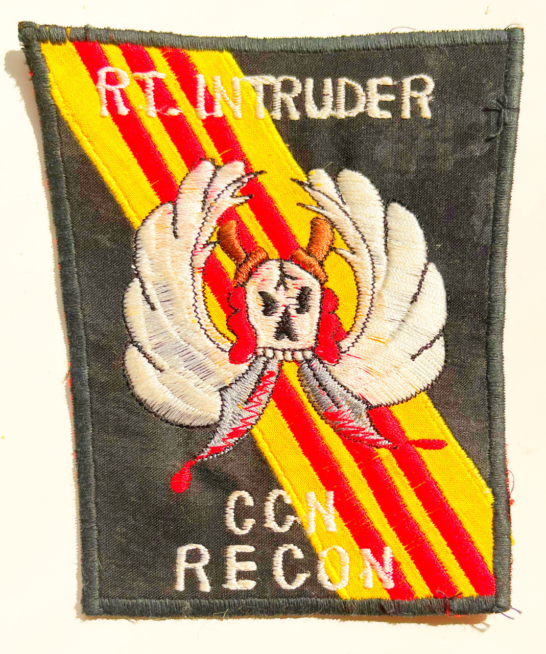 SOLD, Vietnam us recon team intruder patch