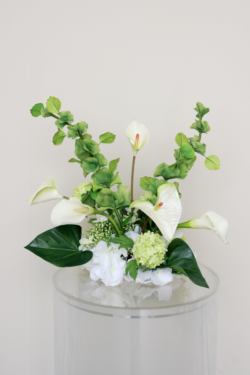 Zayah Vaseless Centerpiece | Something Borrowed Blooms