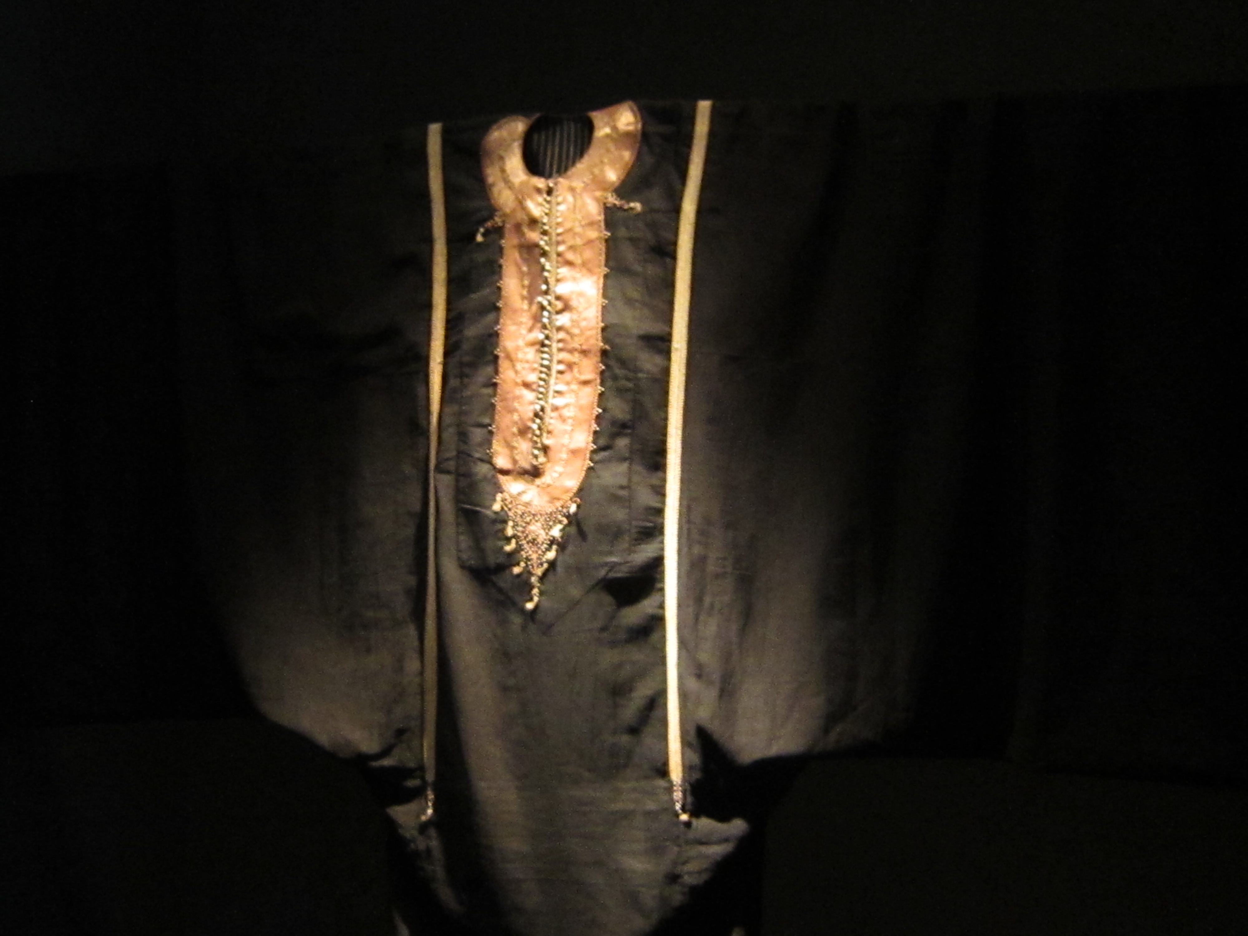 "The Jewish Wardrobe" part one - Aqua Modesta