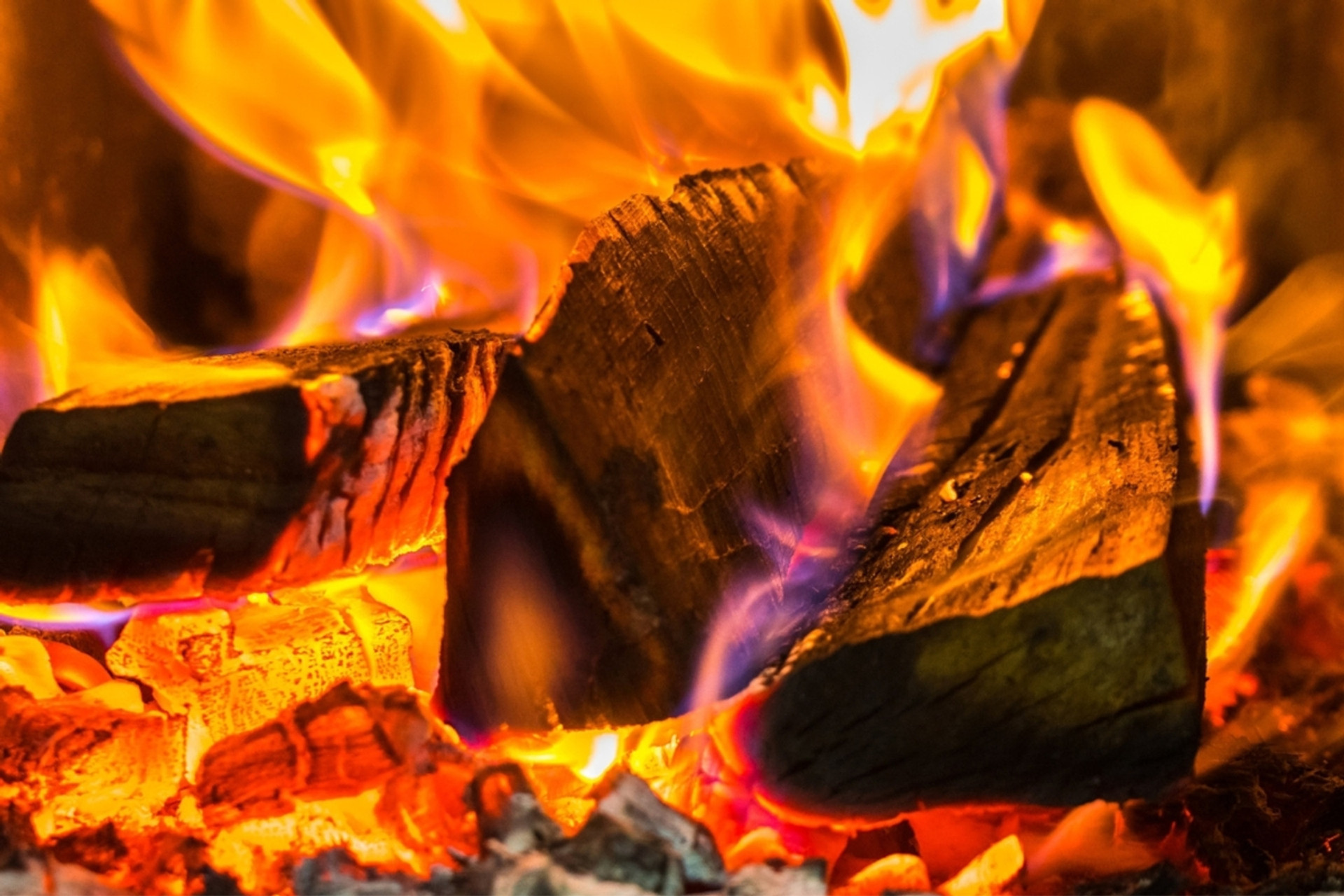 The New Regulations for Burning Logs In Wood-Burning Stoves ...