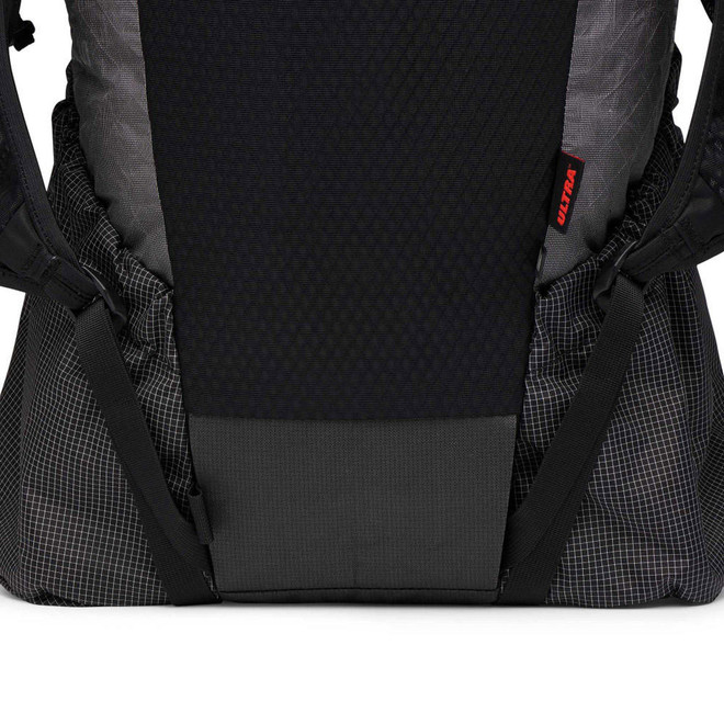 Black Diamond Beta Light 30 Backpack| UK | Ultralight Outdoor Gear