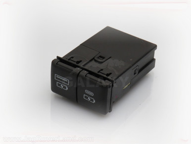 USB Charger Socket 8553208040 21-23 Camry