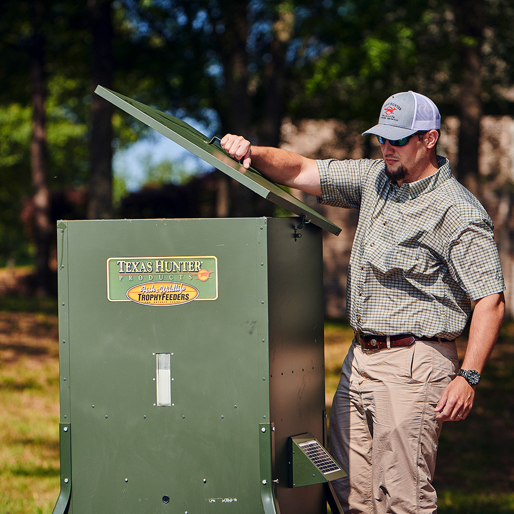 Automatic Directional Fish Feeder - Solar Powered - Heavy Duty