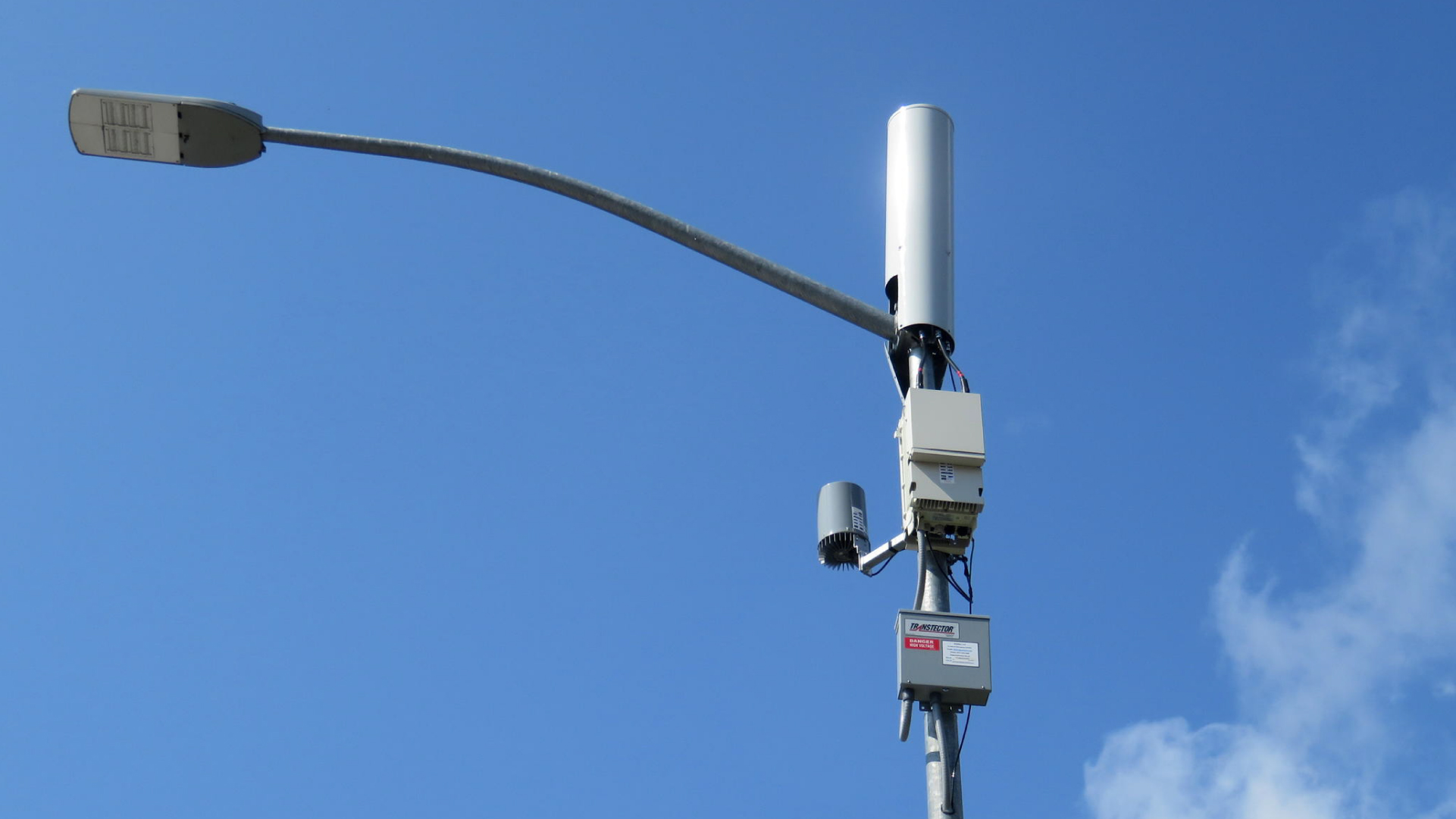 What Are Small Cells? - Approved Networks