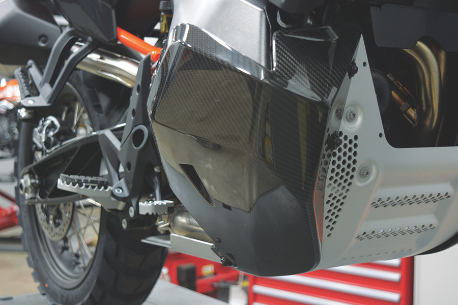 Tekmo - Carbon fiber tank protection set - 790-890 ADV (2019-2022)
