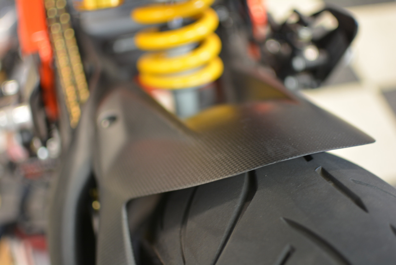 Carbon Splash Guard / Chain Guide - Super Duke 1290 (2016-2019)