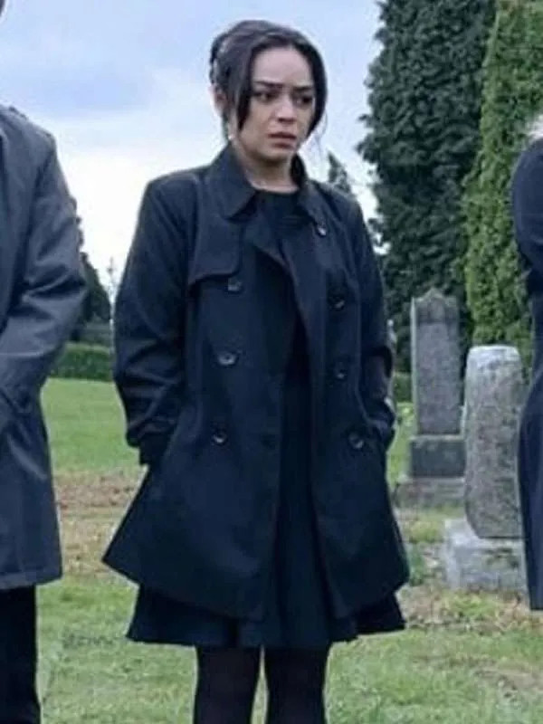 Stefani Reyes Final Destination Bloodlines 2025 Black Coat