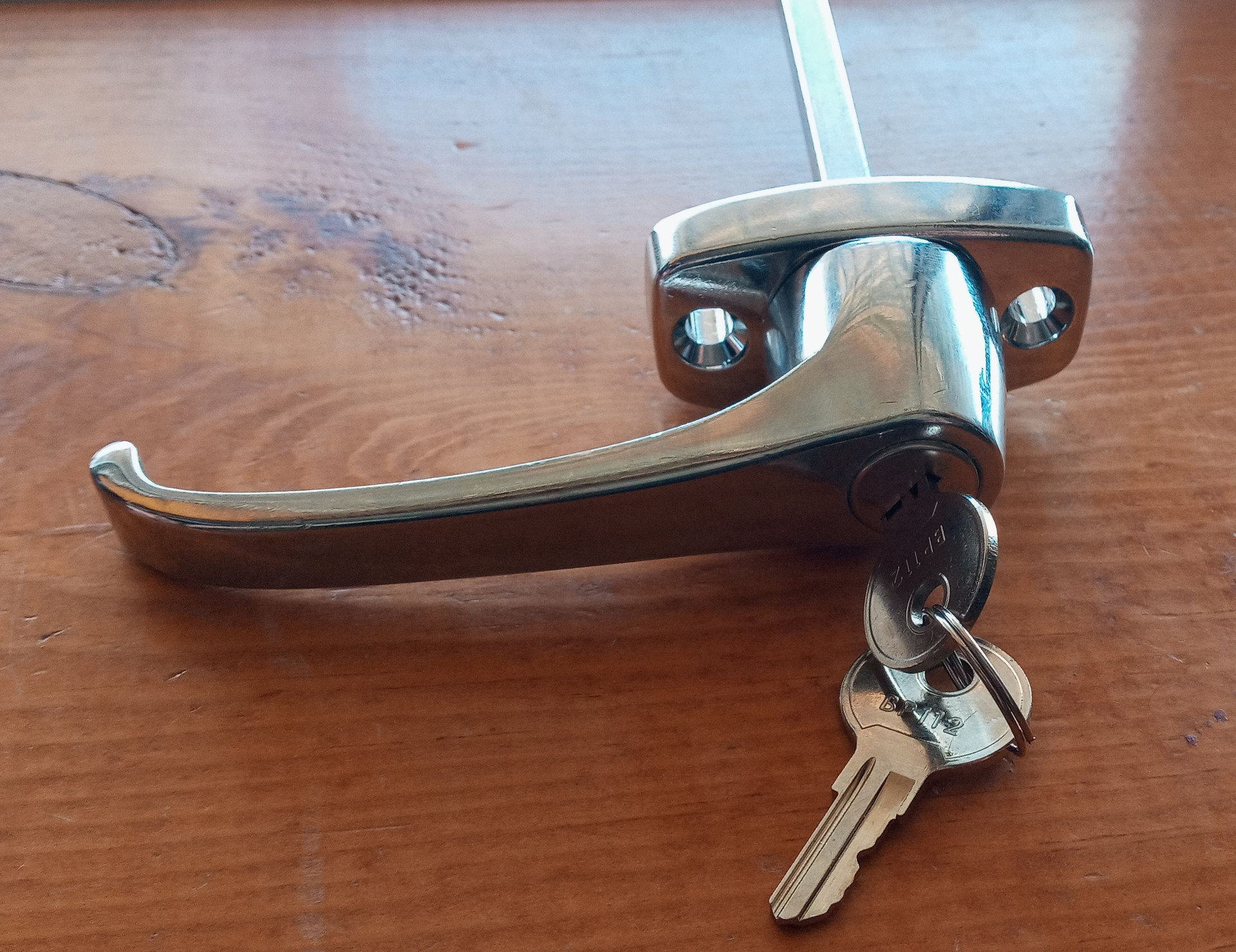 Year-A-Round QT-1 Cab Door Handle Set - Redrunrite