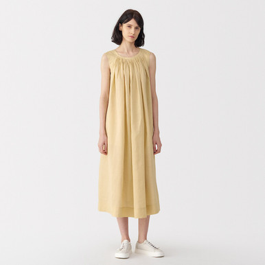 Robe smockée sans manches en ramie pour femme | MUJI