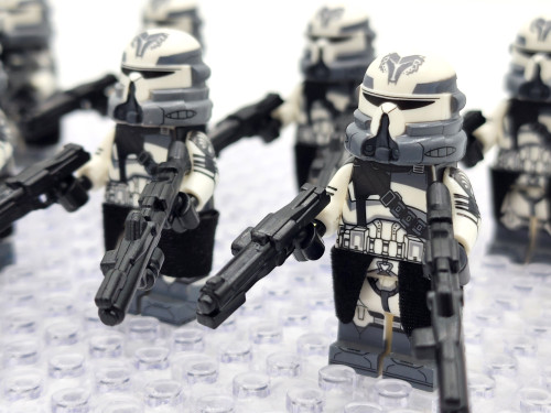 Star Wars 104th Phase 2 Wolfpack Commander Wolffe Clone Troopers 24pcs Minifigures Set - J's ...