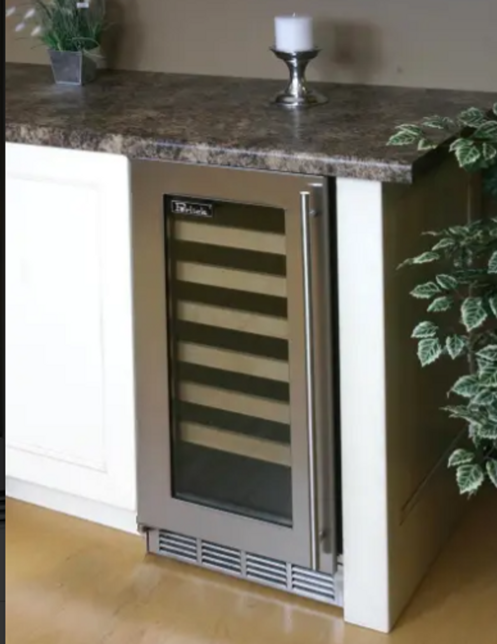 Perlick Signature Series 15 Inch Left Hinge Outdoor Undercounter Wine