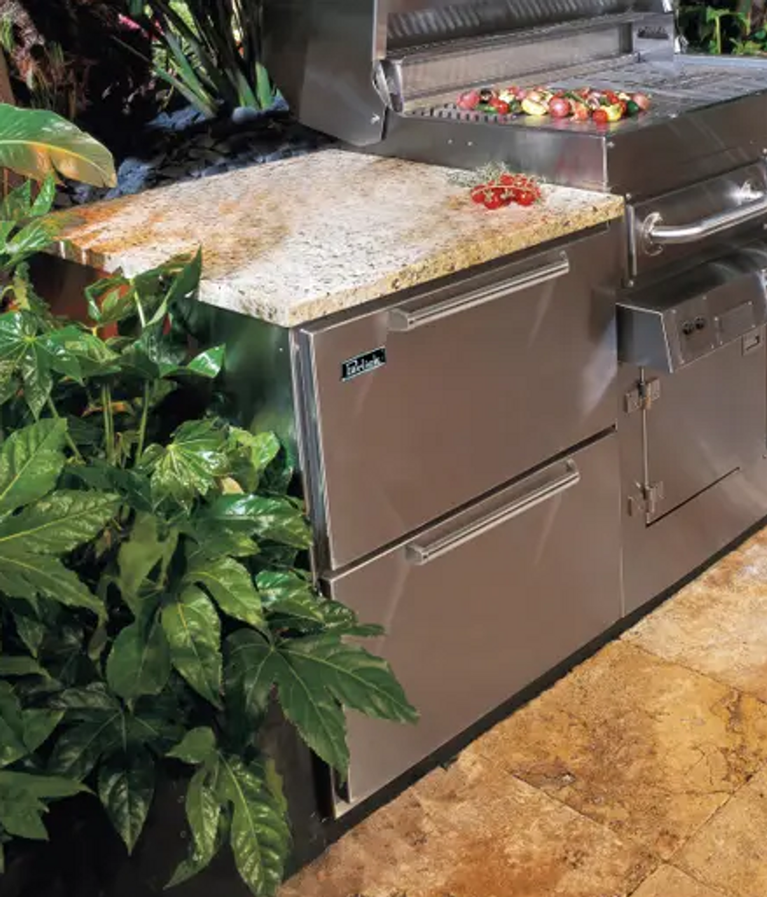 Perlick Signature Series 24 Inch Outdoor Undercounter Refrigerator