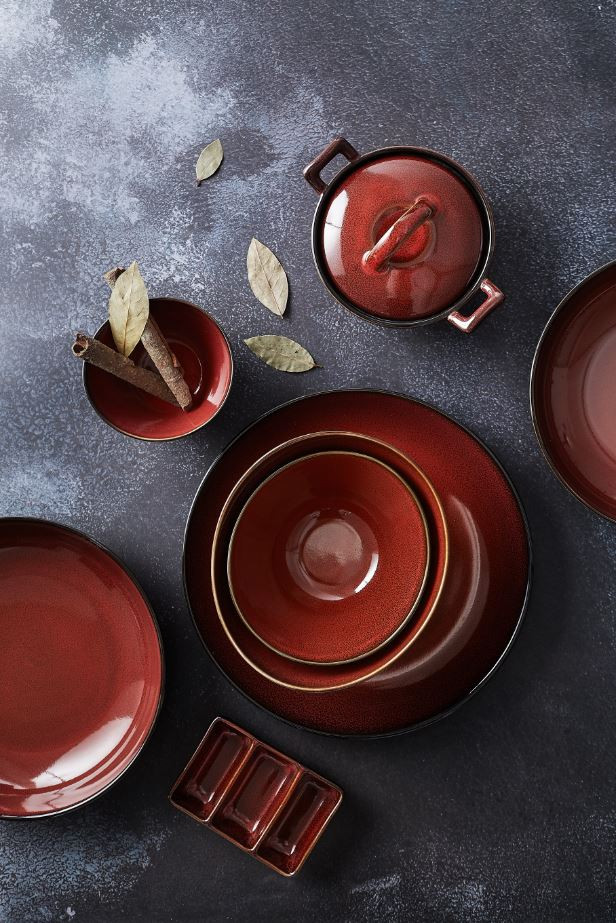 12.25 in. Show Plate/ Serving Plate for 6 to 8 Persons - Rustic Crimson ...