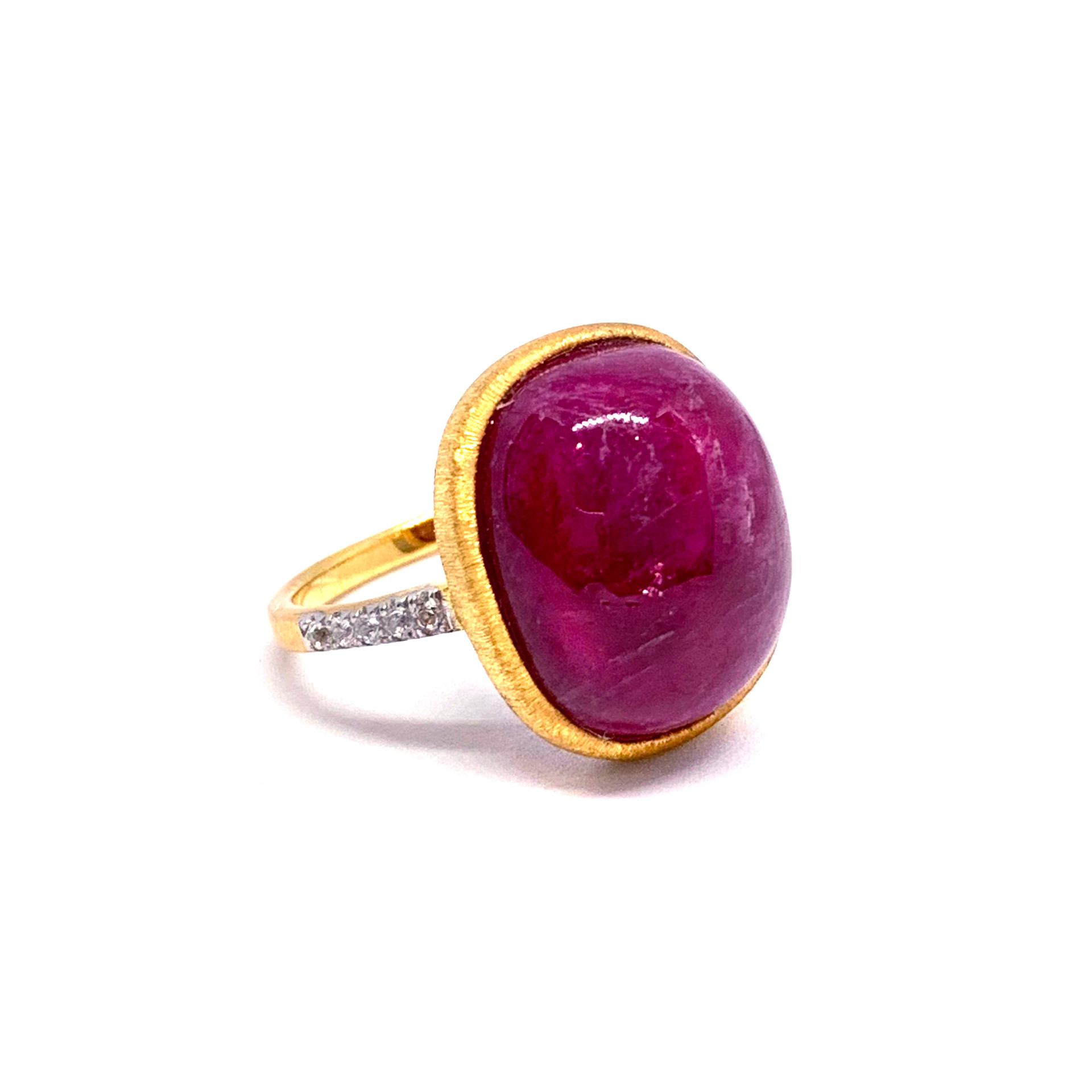 Cabochon Ruby Ring - Bijoux Num