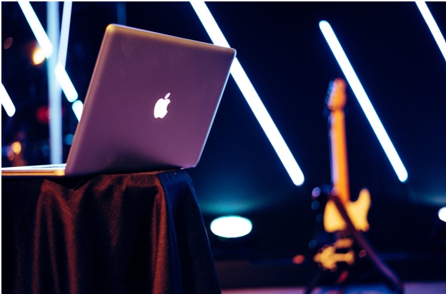 Why Buy a MacBook Pro? Here are 5 Great Reasons - Mac of All Trades