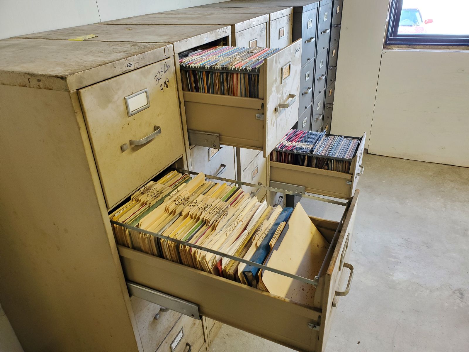 Aircraft Hydraulic, Electrical, and Wheel Manuals - AirCorps Library