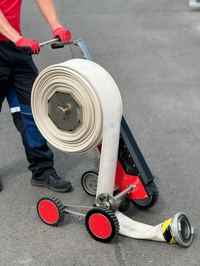 ET-Roller 7 - BACKSAVER - Electric roller for fire hoses - For hoses up ...