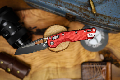 Microtech MSI Black Part Serrate Fluted Aluminium Red Knife | Precision ...