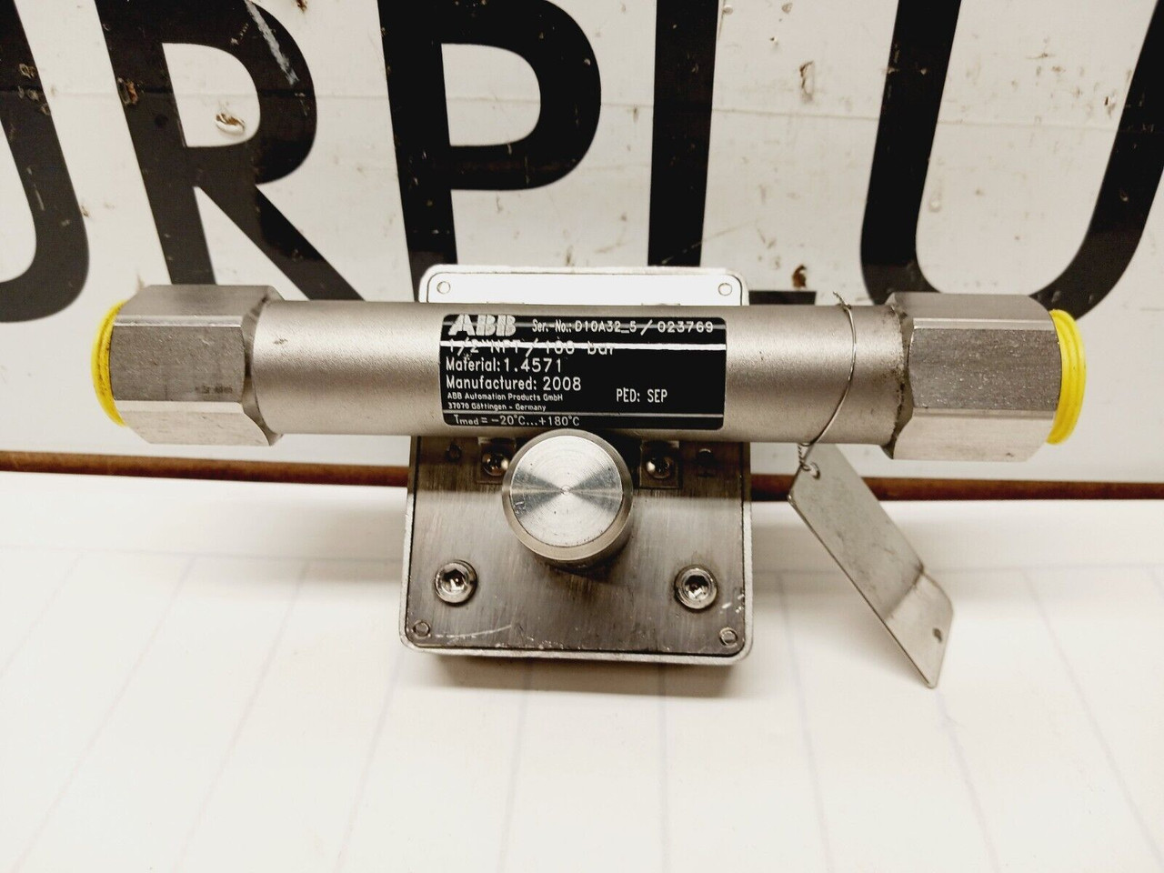 NEW ABB VARIABLE AREA FLOW METER 1/2" NPT/100 BAR OMAX 12.000 D10A32_5 ...