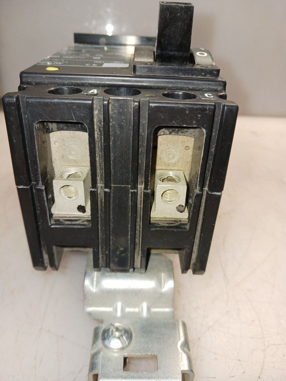 SQUARE D 20 AMP I-LINE CIRCUIT BREAKER 2P 480 VAC FA26020AC - C & G Surplus Inc.